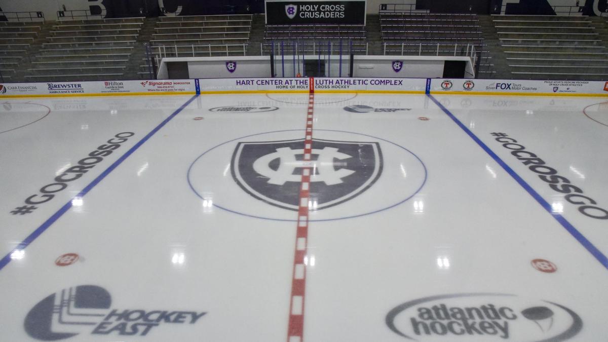 Checking in on HC Hockey Teams at the Mid-Season Mark – The Spire